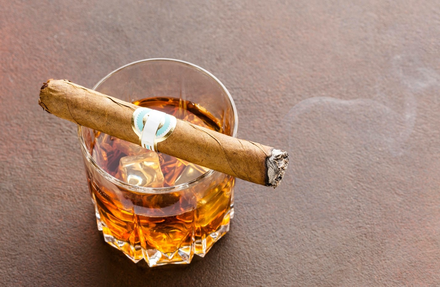 Cigar Pairing Guide for the Holiday Season ⋆ The Stuff of Success